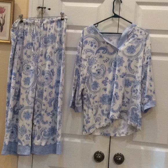 Flora Nikrooz | Intimates & Sleepwear | Flora Nikrooz 2 Piece Pajama ...